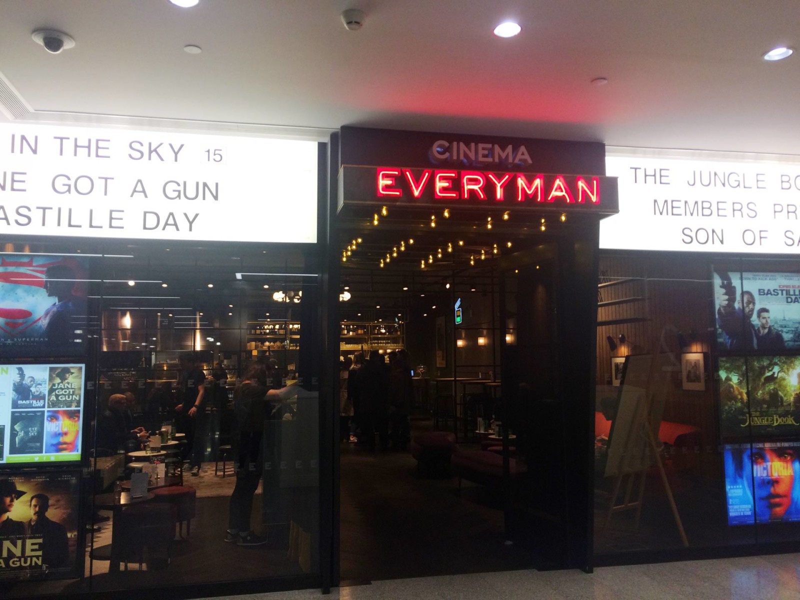 Lewis Deck to Everyman Cinema, Canary Wharf - CDI